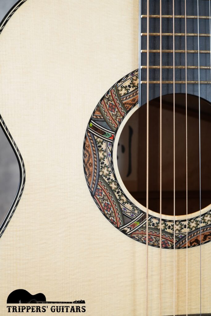 Sibo Liu Guitar ‘Perfecto’ Modified OM Cutaway (2024) - Trippers' Guitars