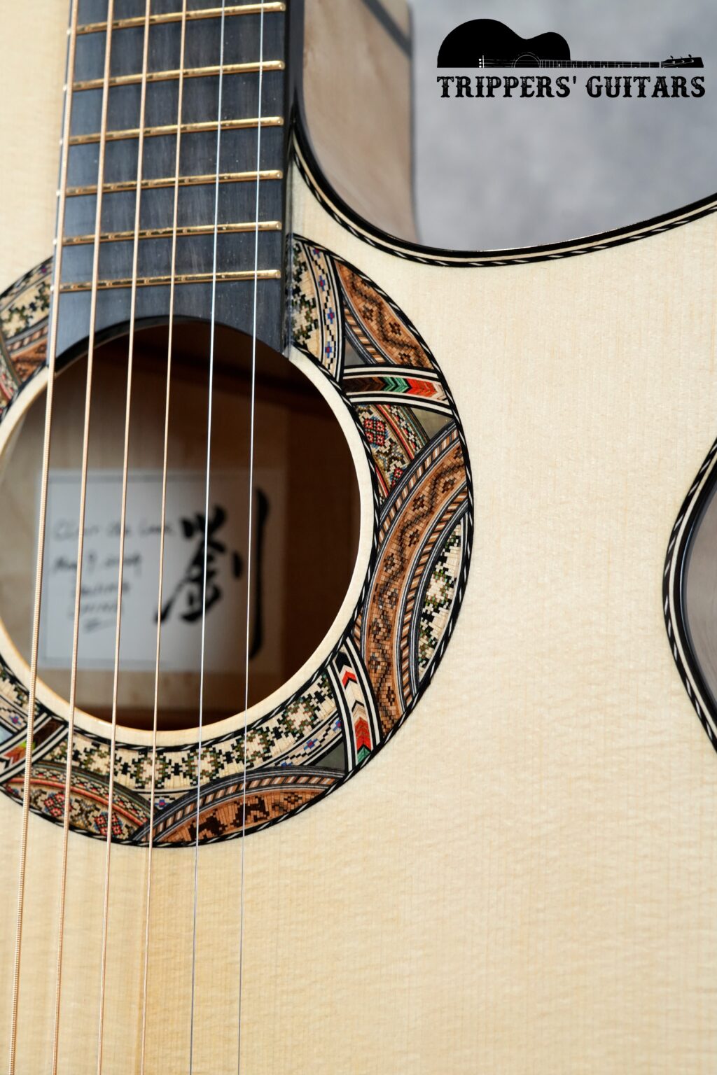 Sibo Liu Guitar ‘Perfecto’ Modified OM Cutaway (2024) - Trippers' Guitars